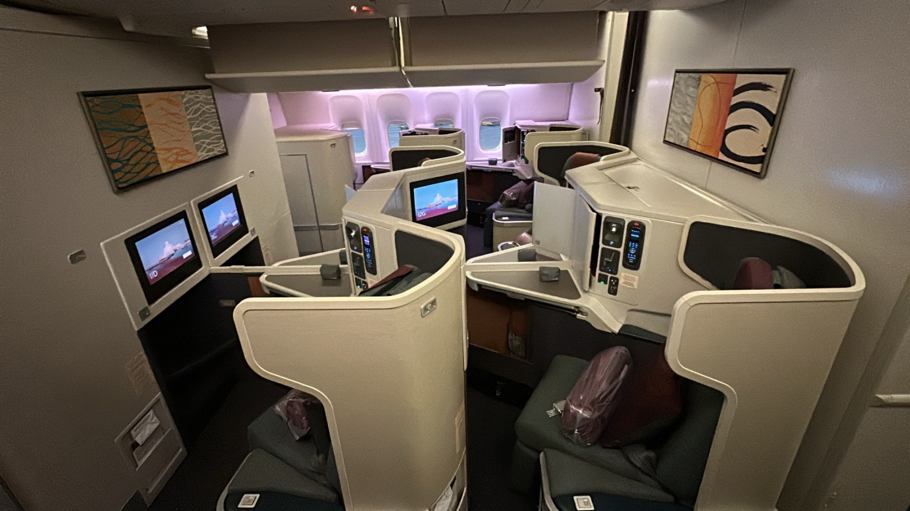 Qatar Airways Business Class Boeing 777-300ER | Male to Doha ...