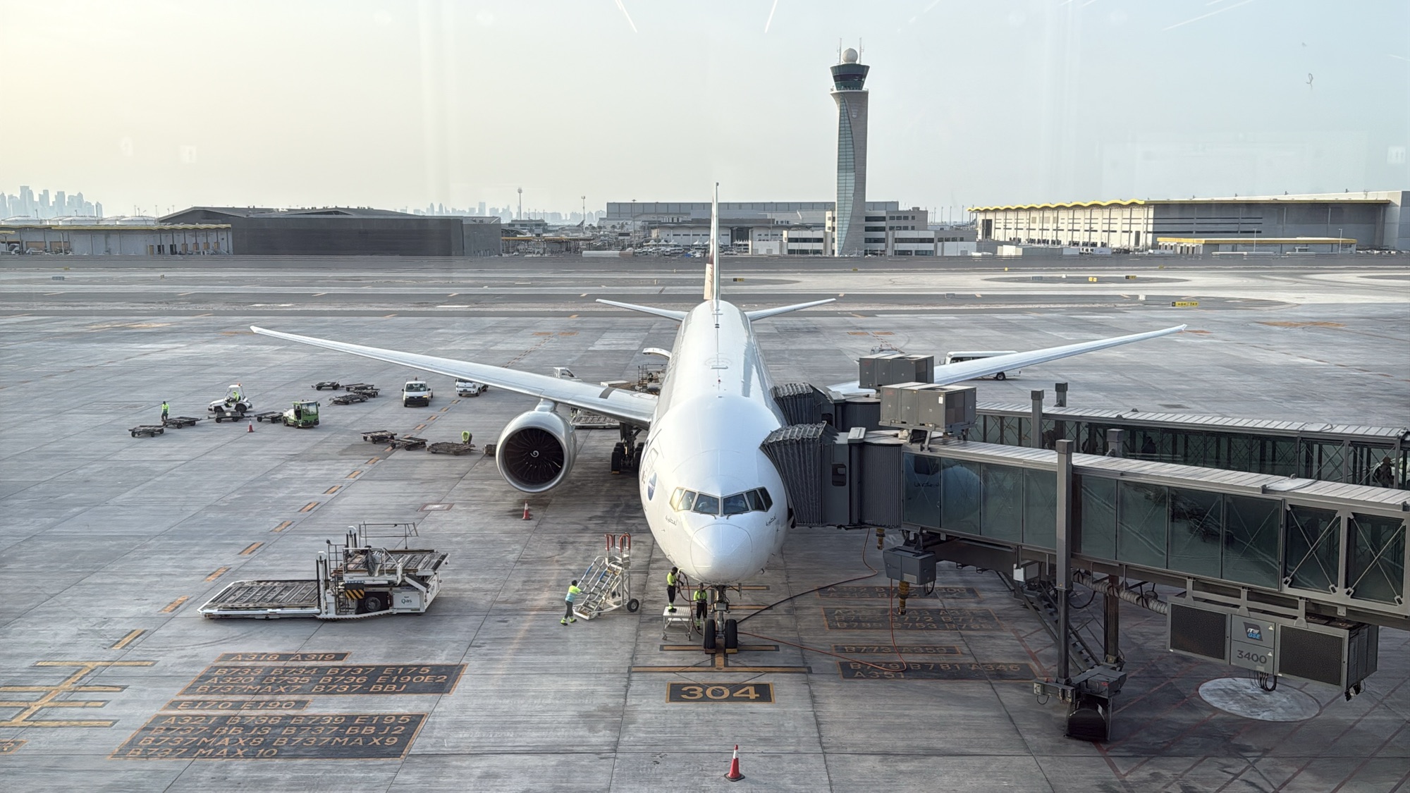 Qatar Airways QSuite Business Class Boeing 777-300ER | Seattle to Doha ...