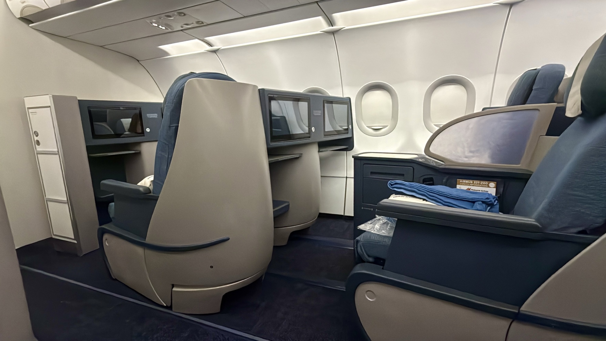 Philippine Airlines Business Class Airbus A321neo | Nagoya to Manila ...
