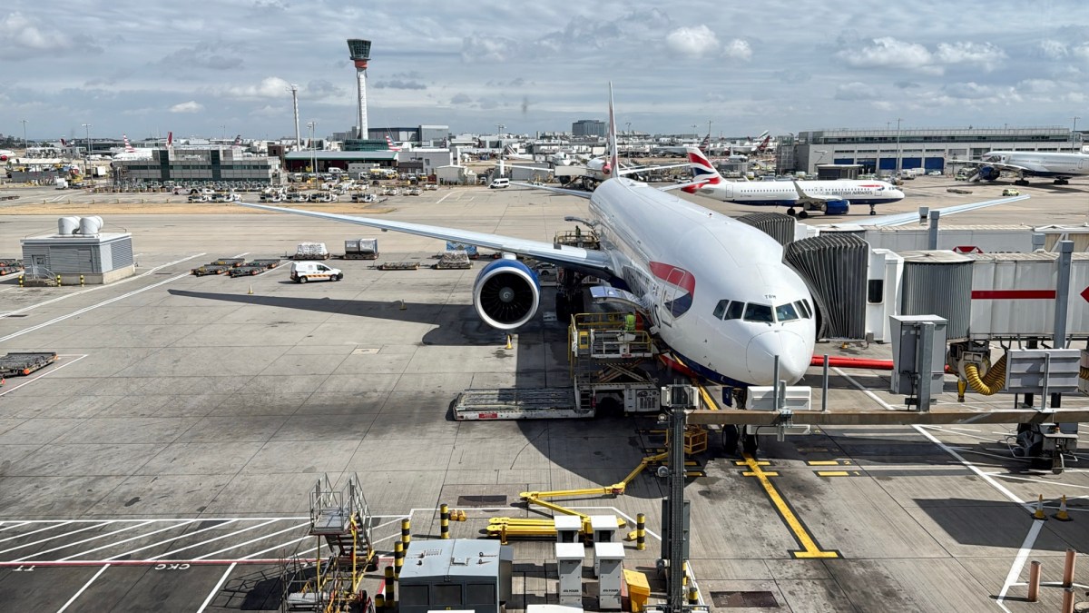 British Airways Club Suite Business Class Boeing 777-300ER | London to ...