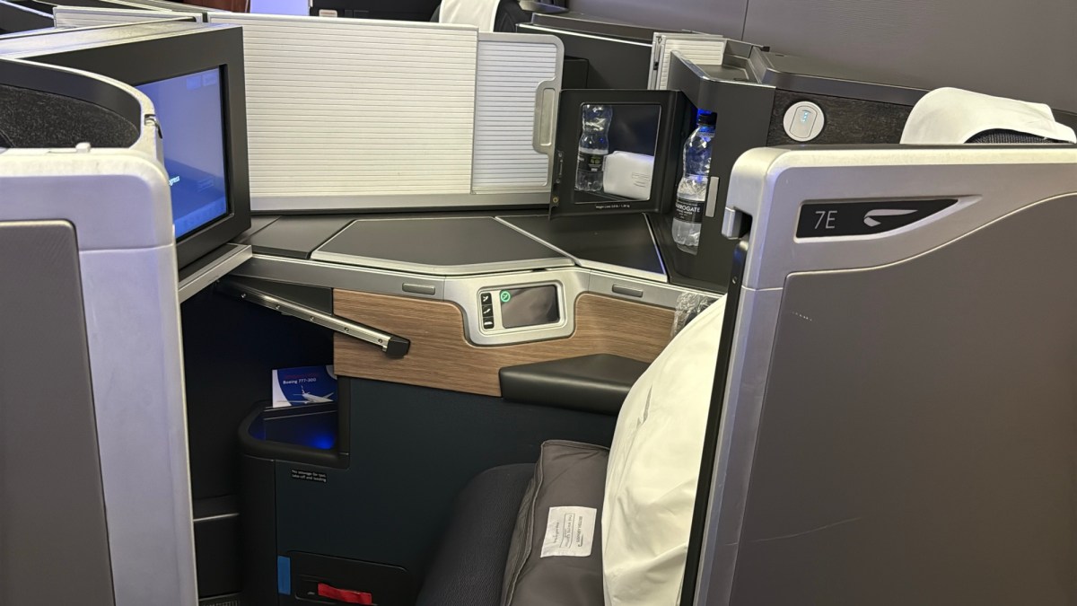 British Airways Club Suite Business Class Boeing 777-300ER | London to ...